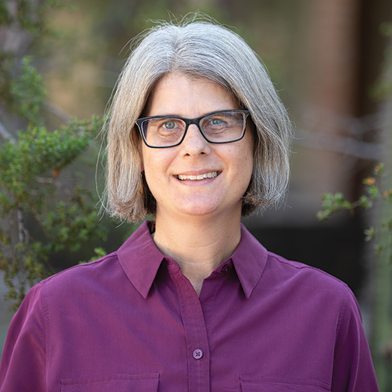 Nataly Reed | English